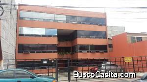 Alquiler oficina en zona 9 edificio Plaza Florencia en Guatemala