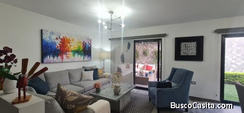 Vendo casa seminueva en San Cristóbal Cond. Residencial en Guatemala