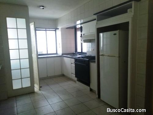 Amplio apartamento en venta en Prebo, Valencia norte en Venezuela