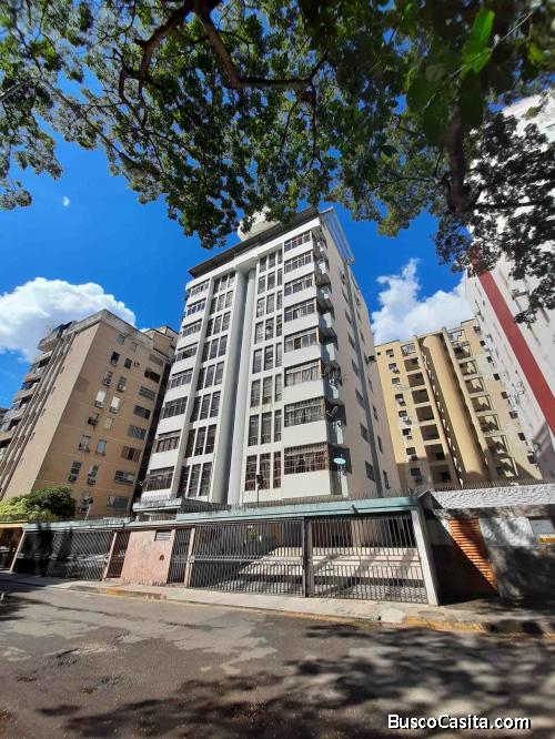 En Venta Apartamento en Res. Mayabeque Prebo en Venezuela