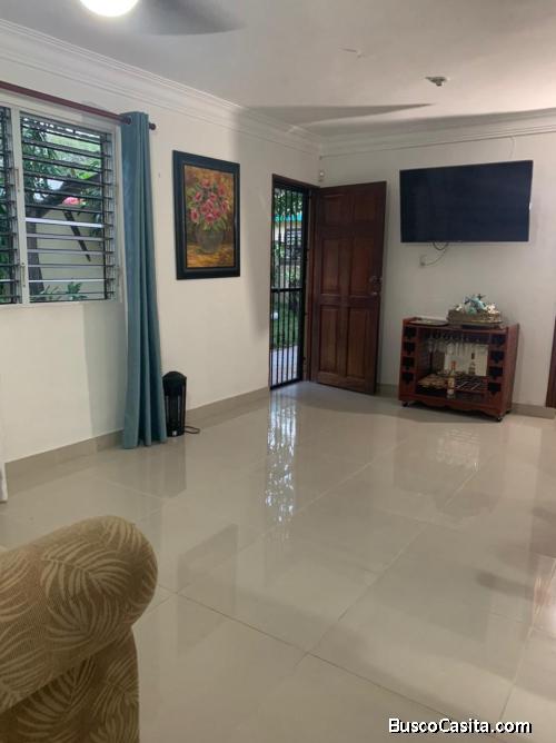 SE VENDE CASA en Residencial Santo Domingo, Herrera en República Dominicana