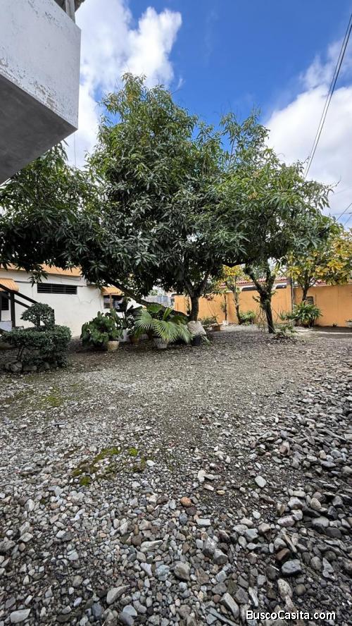 CASA DUPLEX DE VENTA EN BONAO en República Dominicana