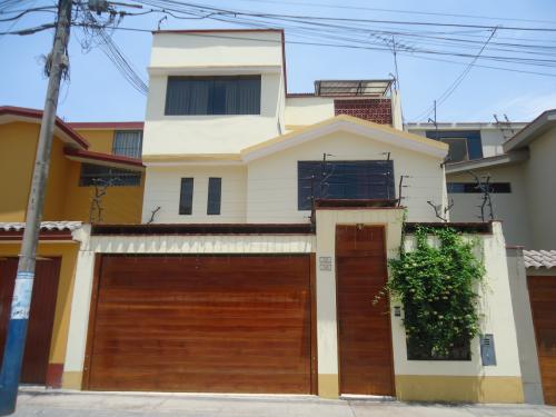 CASA EN VENTA EN ATE - LIMA, PERU, Casas de venta en Lima, Lima, , 42784